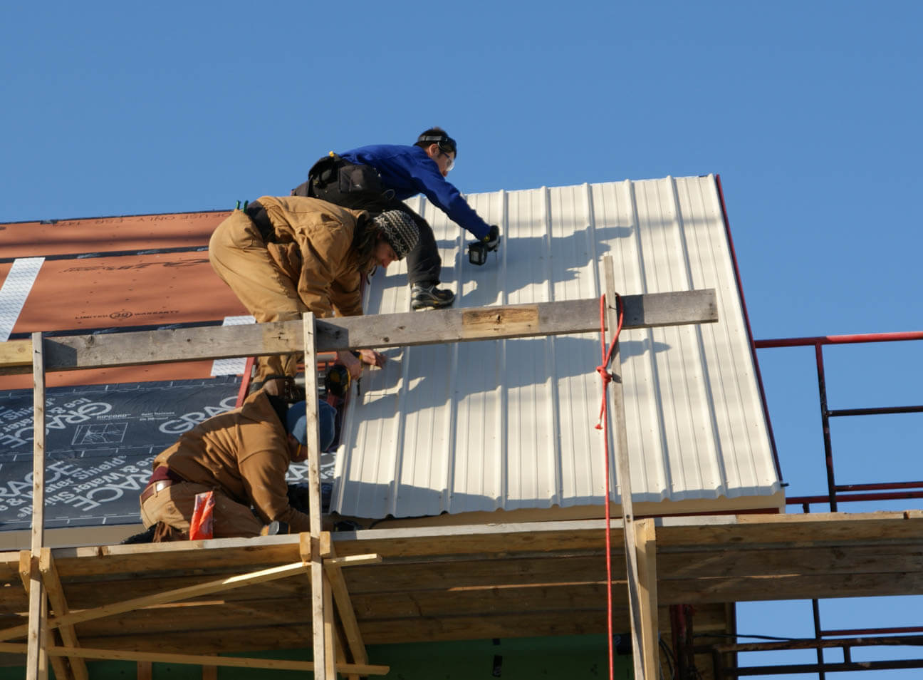 Sunrise’s Metal Roof Replacement Roofing Team